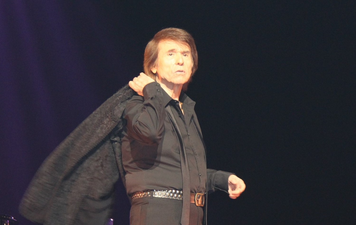 Angelinos ovacionan de pie a Raphael | Kiosko Magazine