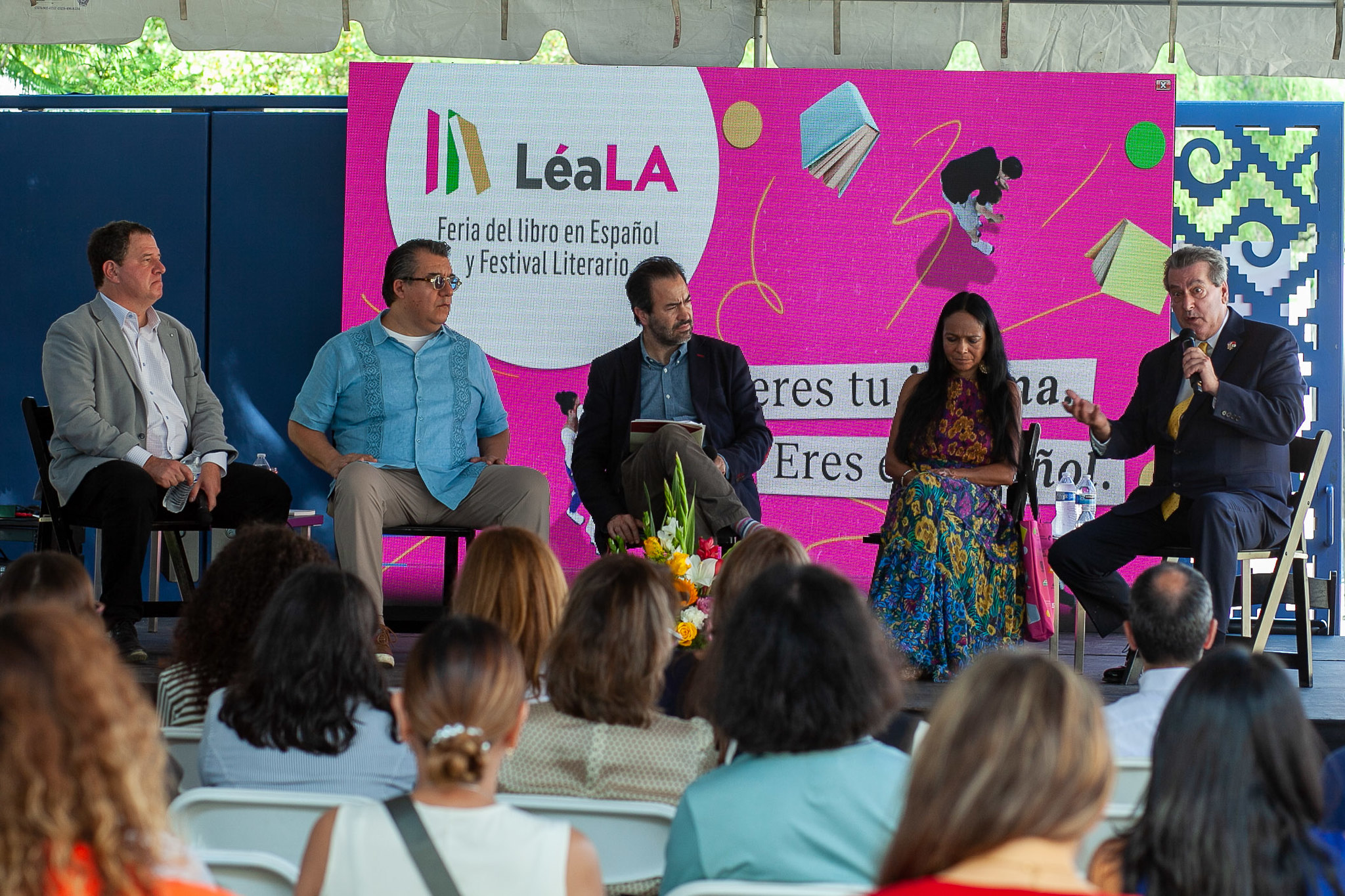 LéaLA promueve libros, fomenta la lectura en español y une comunidades ...