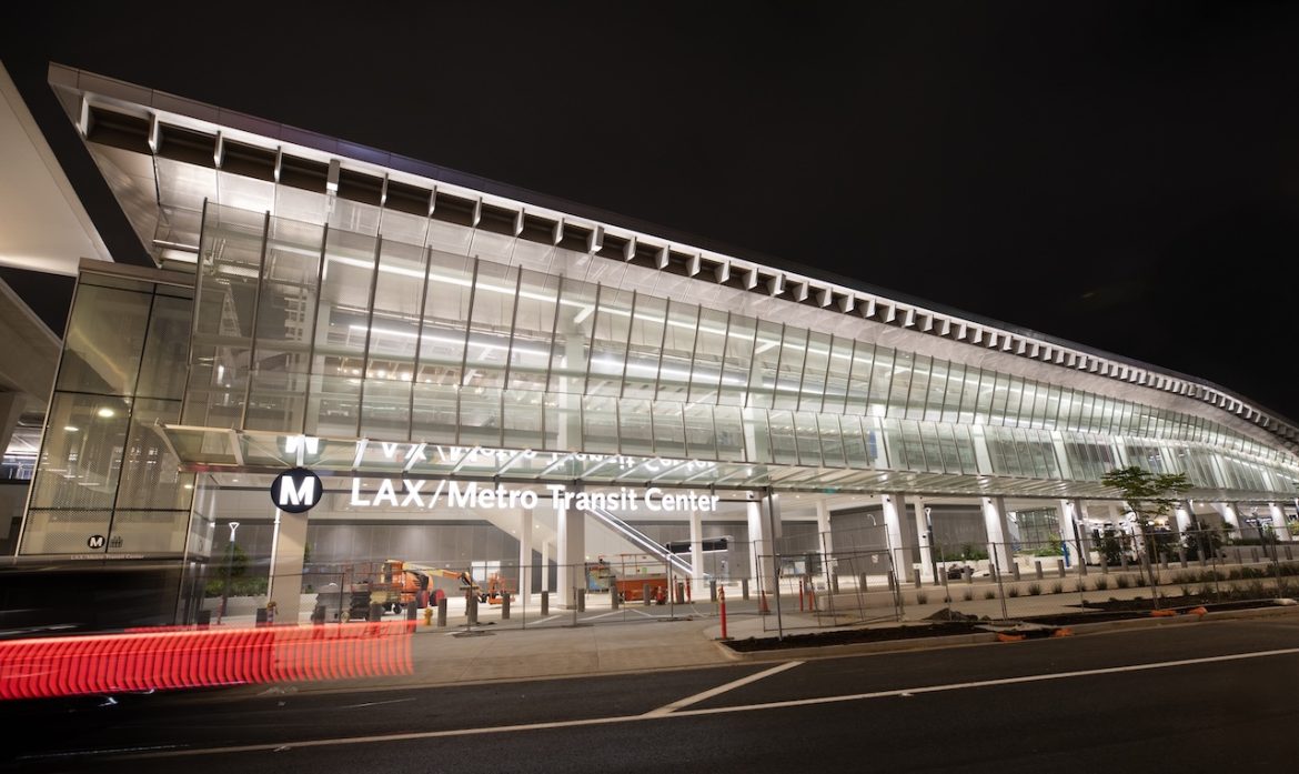 Inauguran la estación LAX/Metro Transit Center para conectar a los ...
